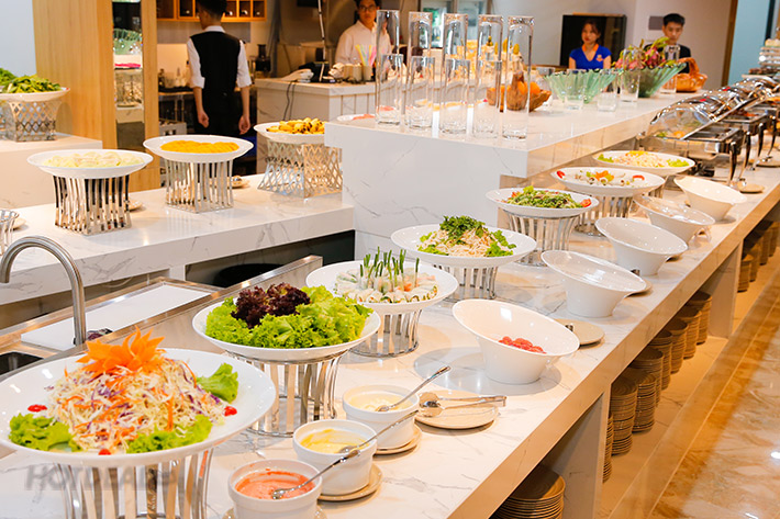 London Buffet Hải Sản Và Thú Rừng Cao Cấp