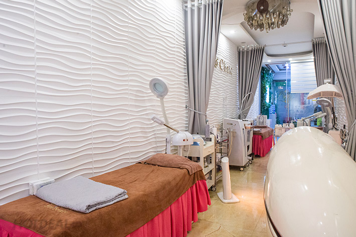 Trị Mụn Chuyên Sâu Công Nghệ Cao Tại Lila Spa & Clinic